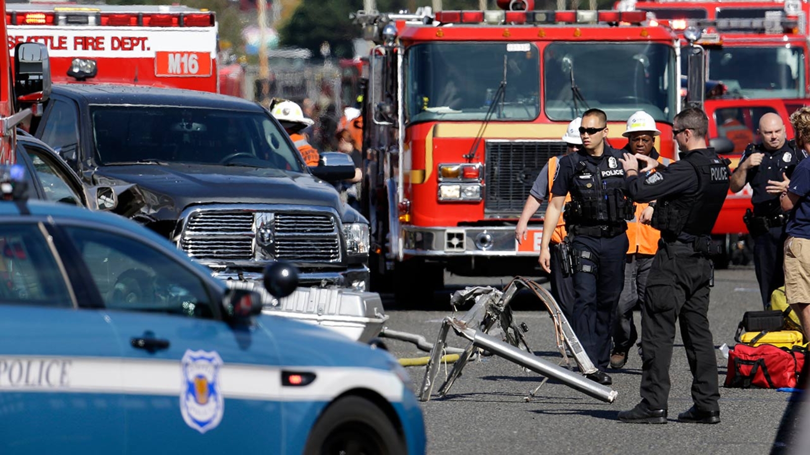 Four killed in crash between duck boat and charter bus in Seattle ...