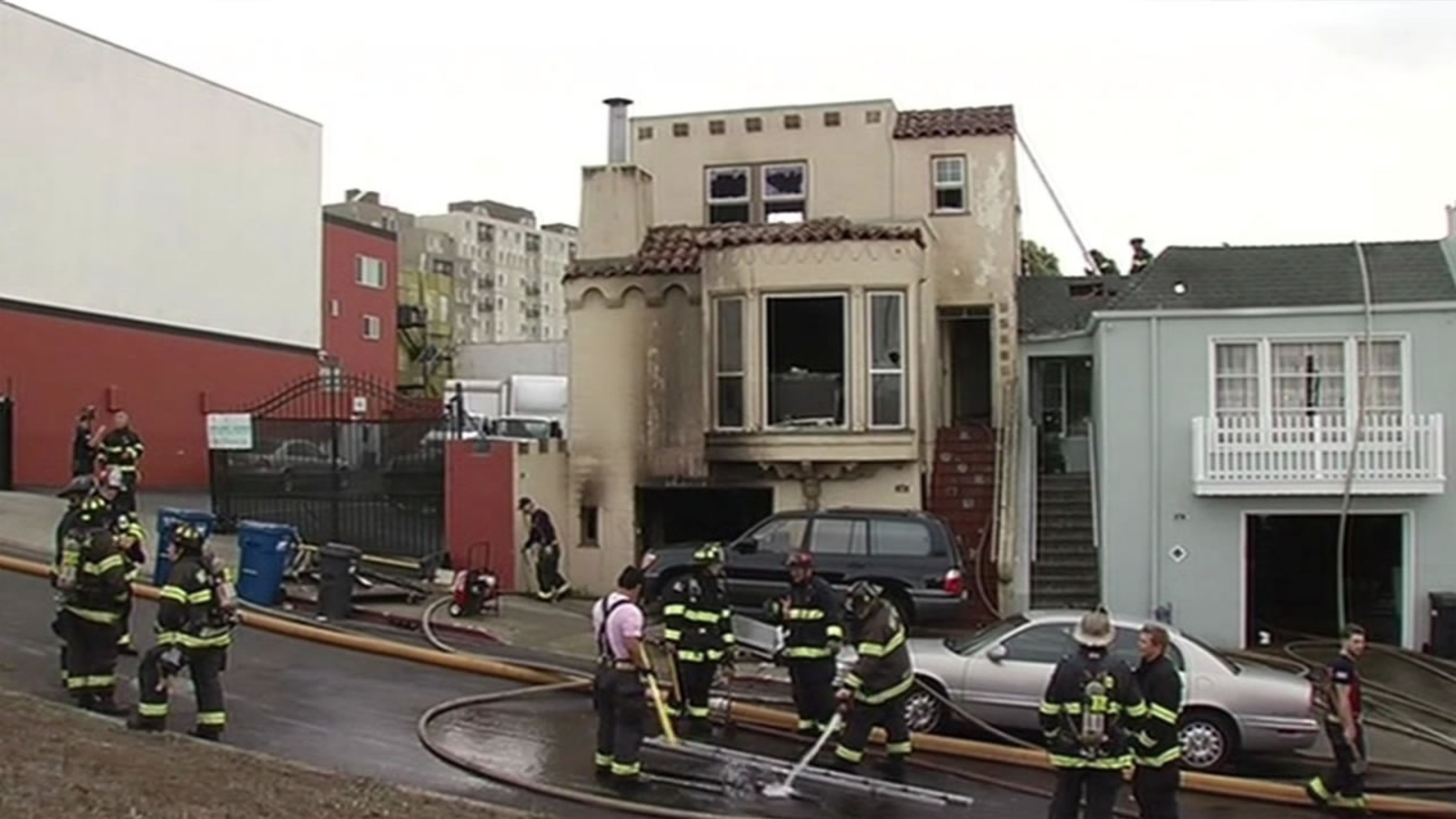 5 people homeless following multi-alarm hosue fire in Daly City - ABC7 ...