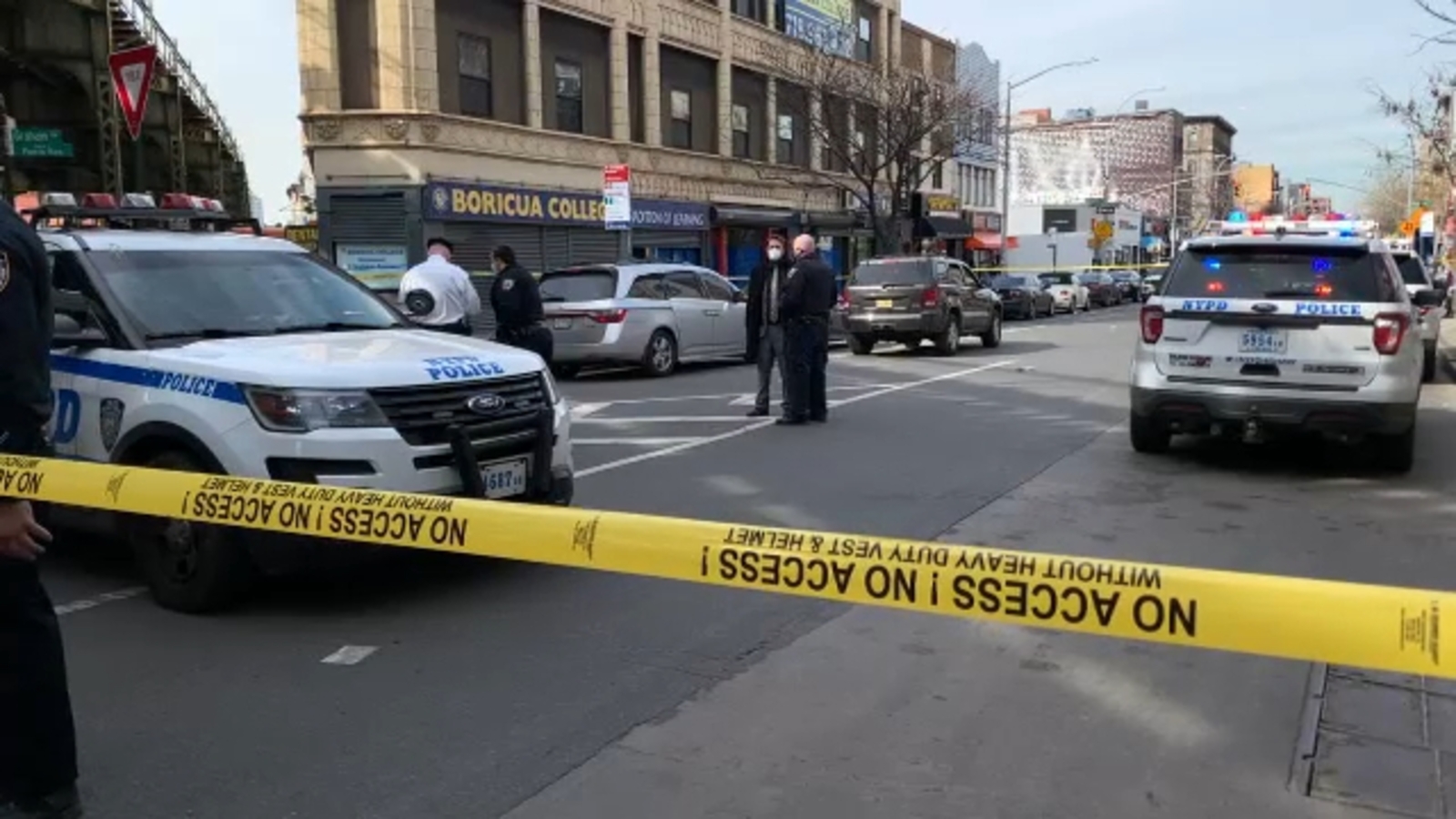Woman Struck By Jeep While Crossing Street In Nyc Abc7 New York