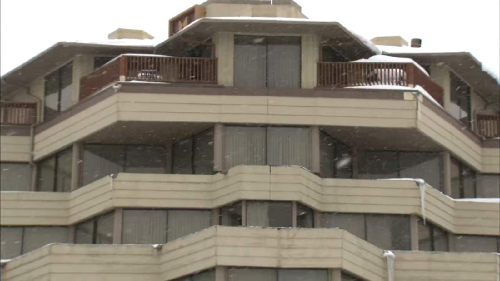 Bloomingdale shooting: Indian Lakes Hotel closing after 1 killed, 6 ...