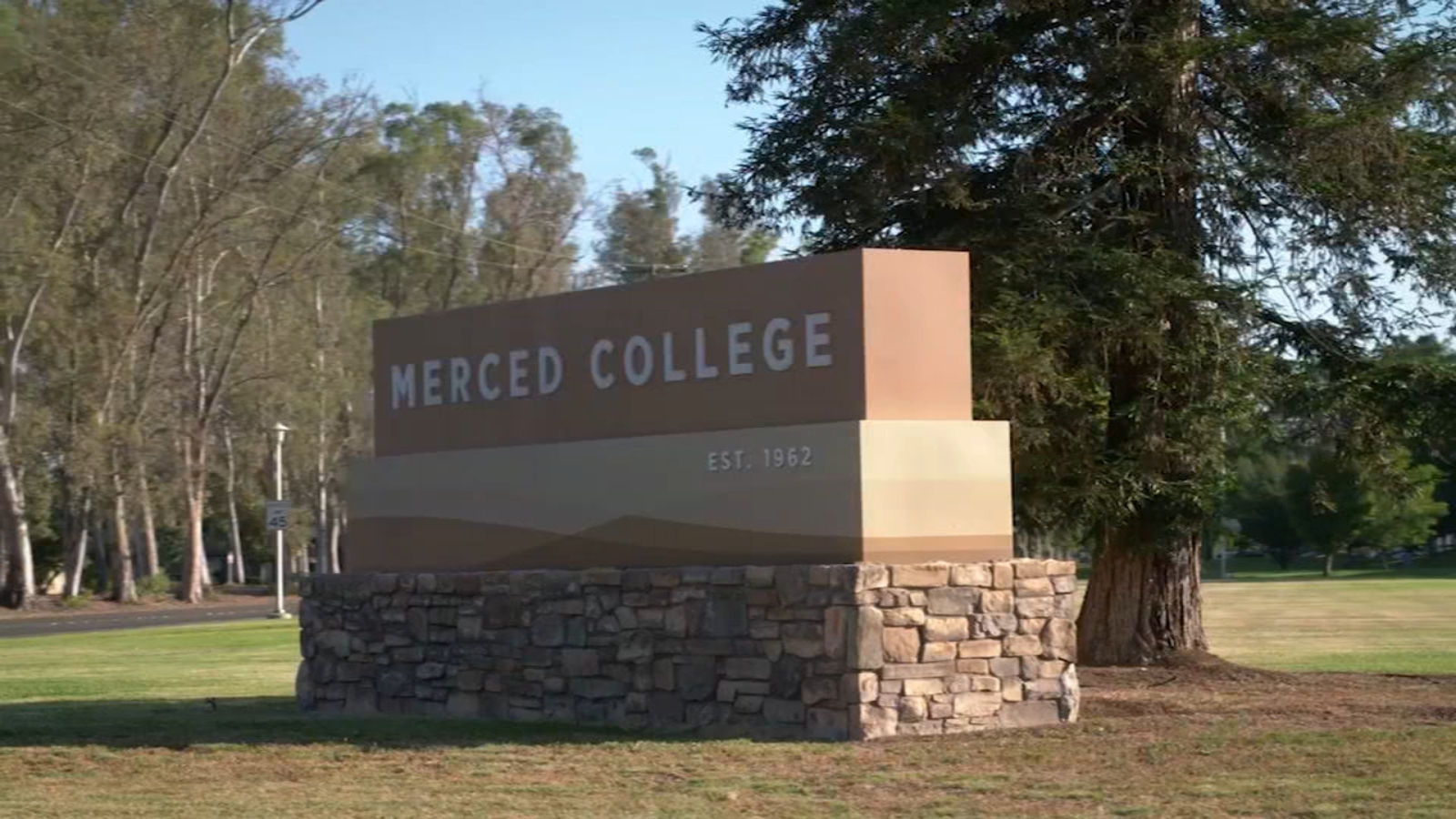 Merced College plans to hold in-person commencement ceremony - ABC30 Fresno