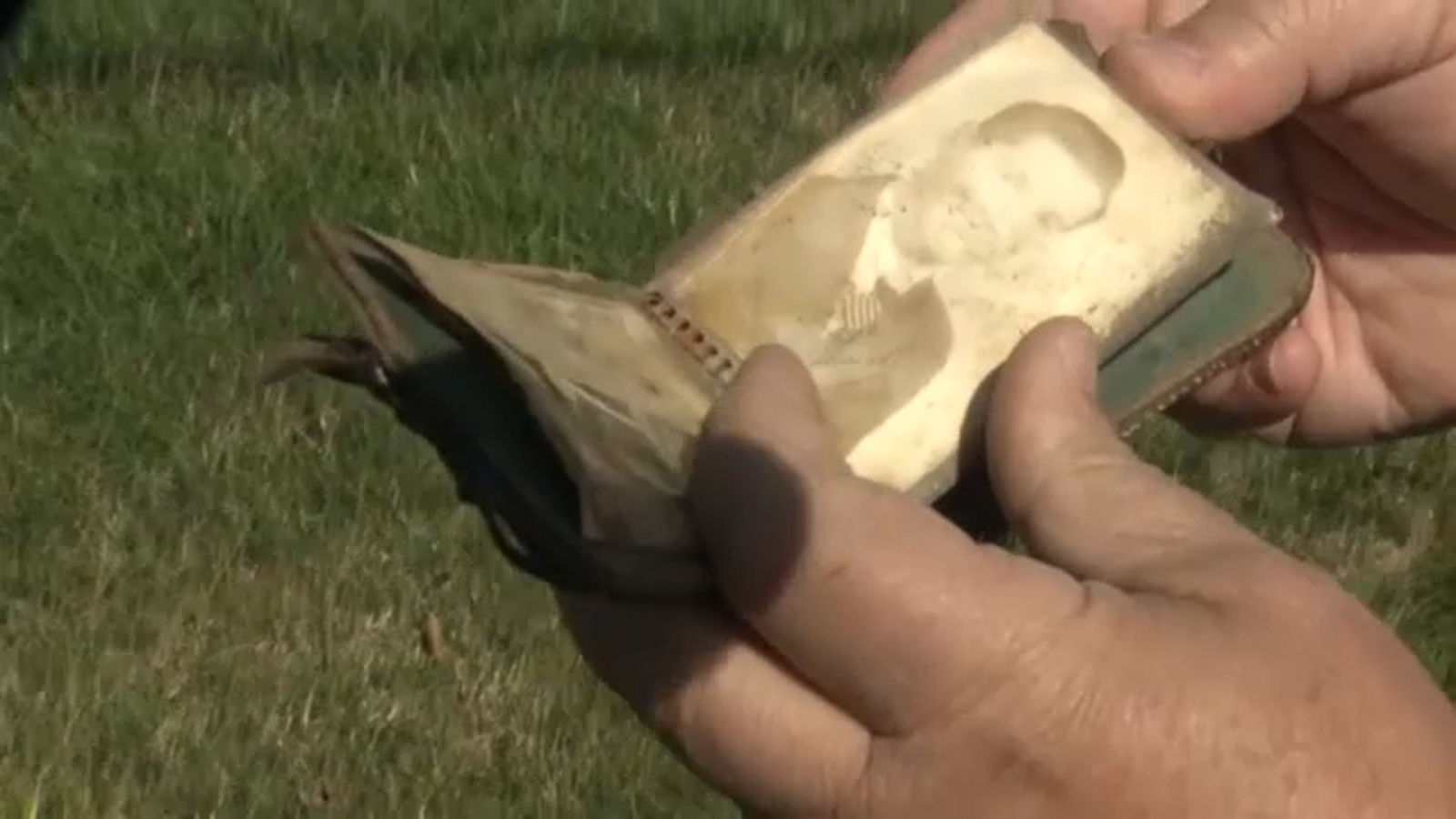 Wallet lost in the 1950s found, returned to owner nearly 70 years later ...