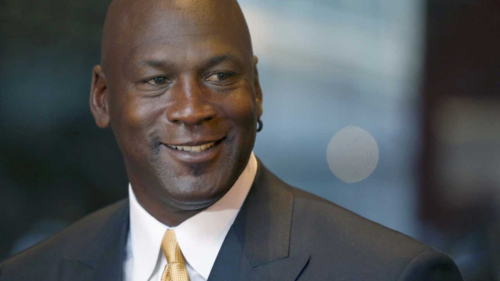 Michael Jordan, Jewel-Osco reach settlement over unauthorized ads ...
