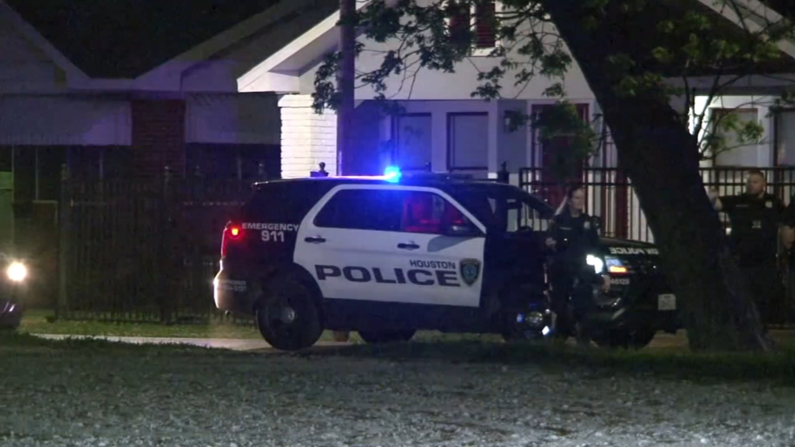 3 injured in shooting during fight over baby - ABC13 Houston