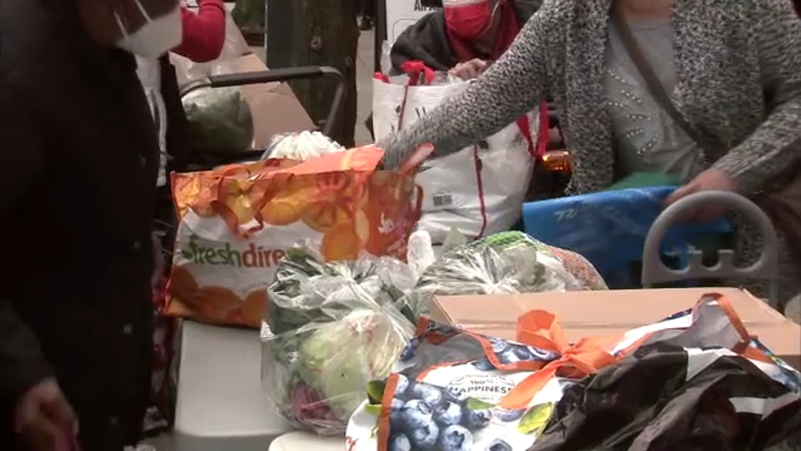 Ramadan observances begin for Muslims as ew food program Iftar On The ...