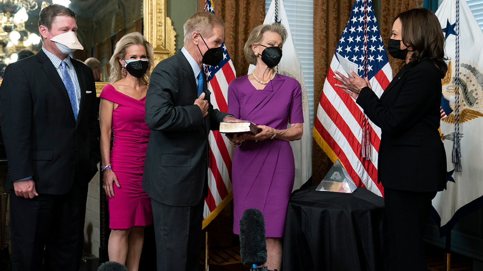 Former Florida Senator Bill Nelson sworn in as NASA Administrator ...