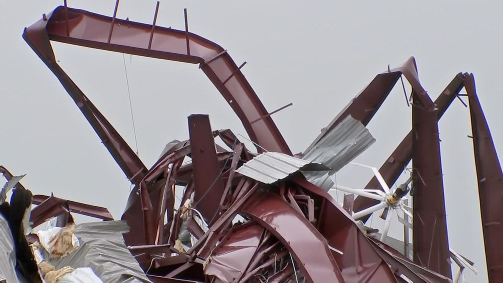 Building collapses amid storms in Pasadena - ABC13 Houston Building collapses amid storms in Pasadena - ABC13 Houston