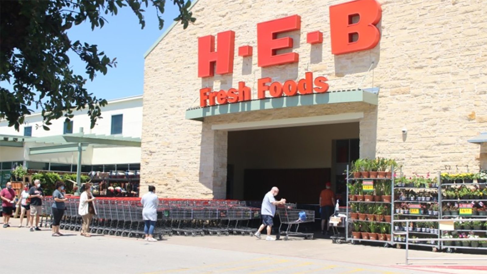 H-E-B makes curbside grocery purchasing services free - ABC13 Houston