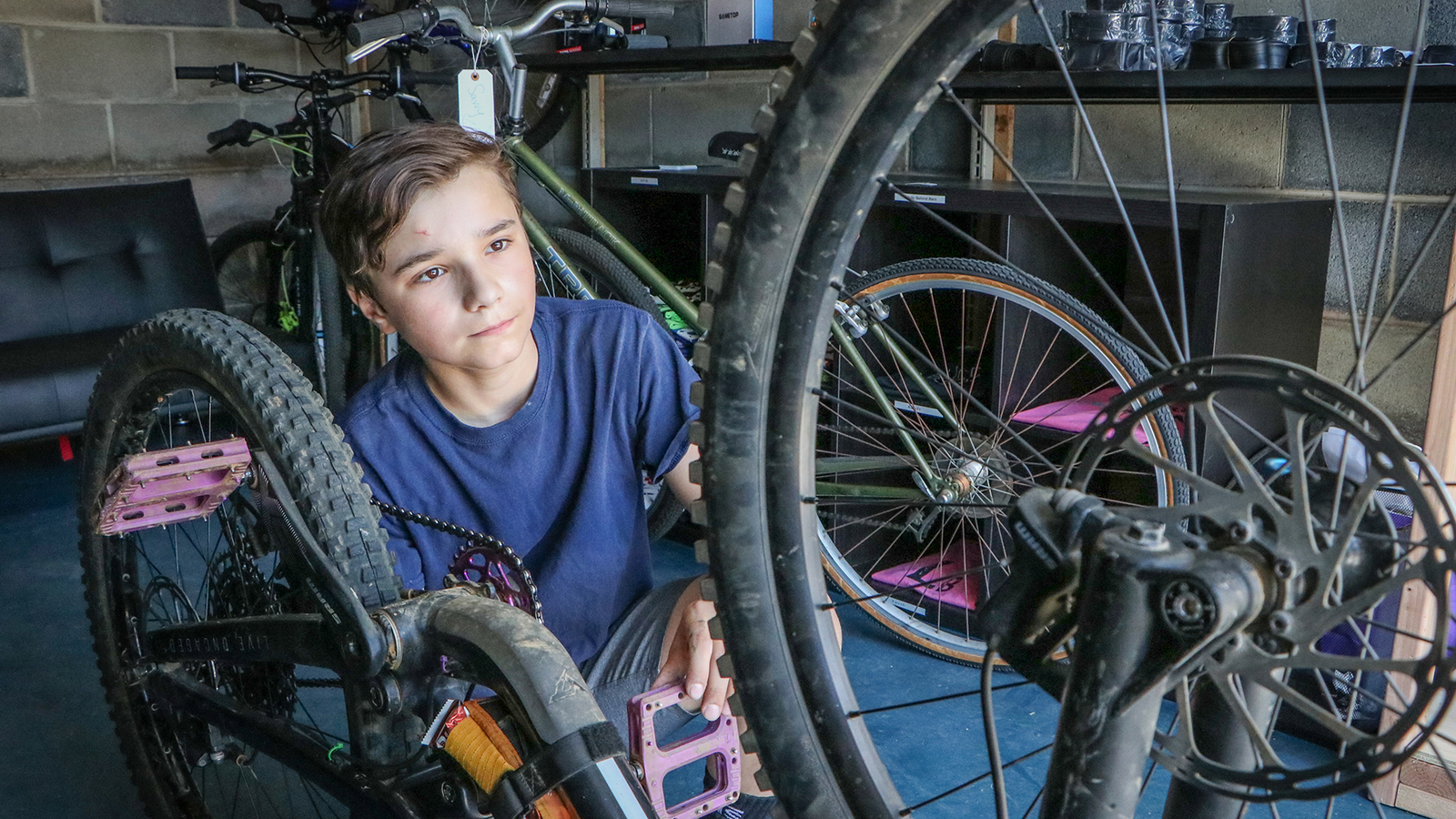 12-year-old starts bicycle repair business for good cause - ABC7 Los ...