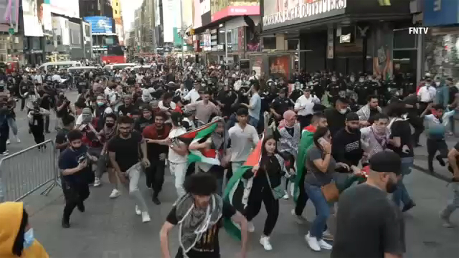 Times Square protest: At least 20 arrested during clash between Israeli ...