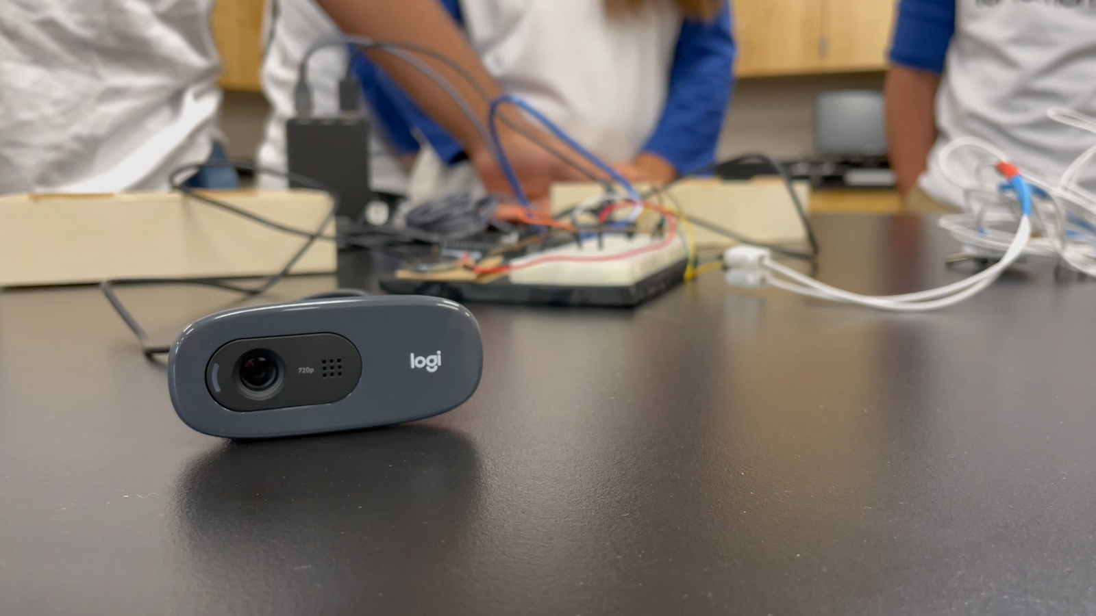 Students create STEM project to reduce traffic collisions - ABC7 Chicago