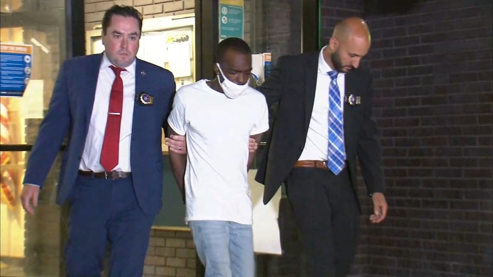 Suspected Times Square gunman extradited from Florida, back in NYC ...