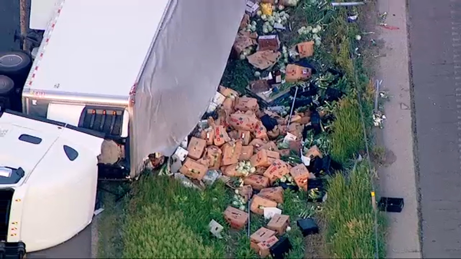 Chicago traffic: 2 rolled over semitrailers block I-80 after Grundy ...