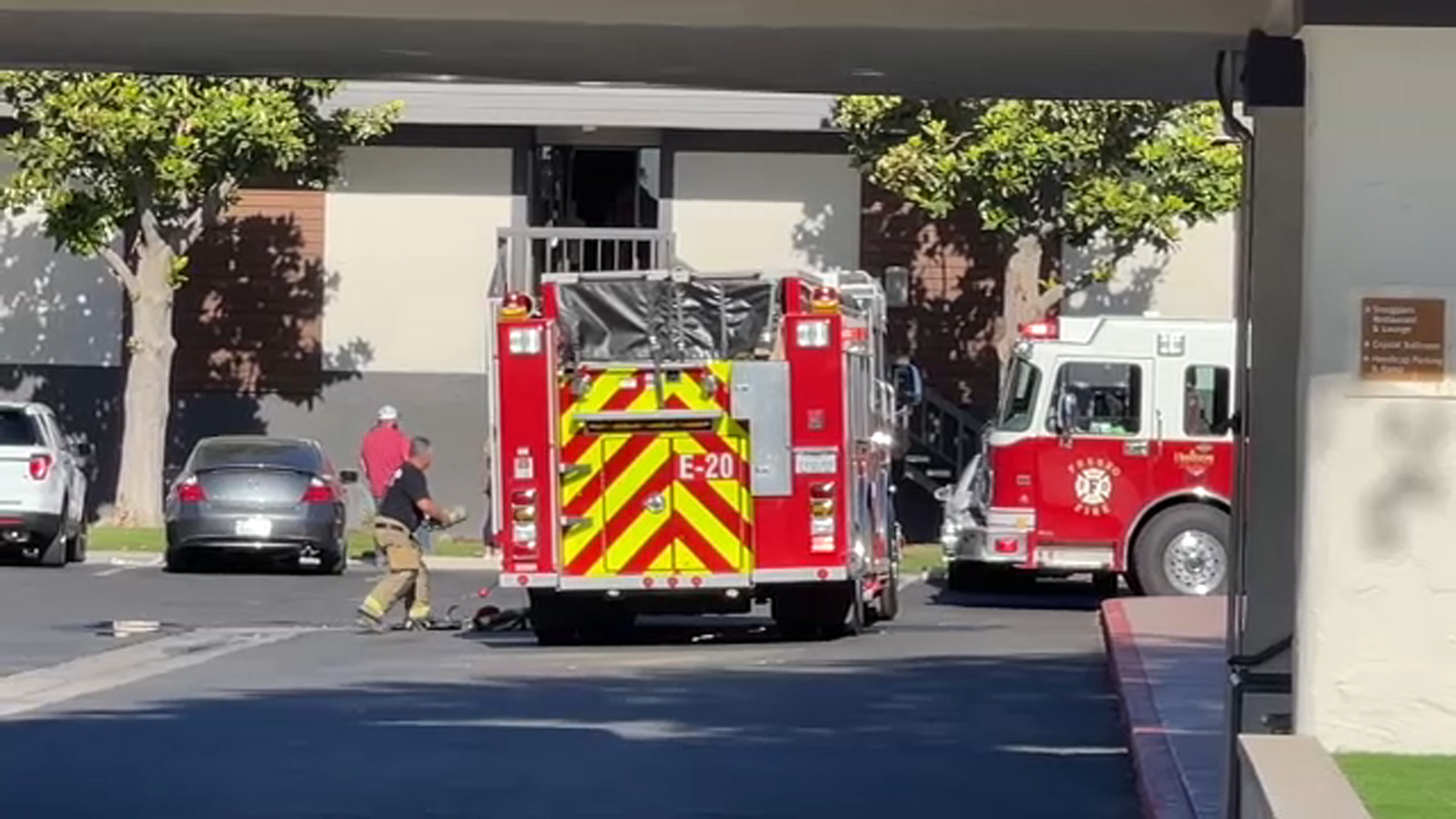 Firefighters battling fire at 2-story building in central Fresno - ABC30 Fresno