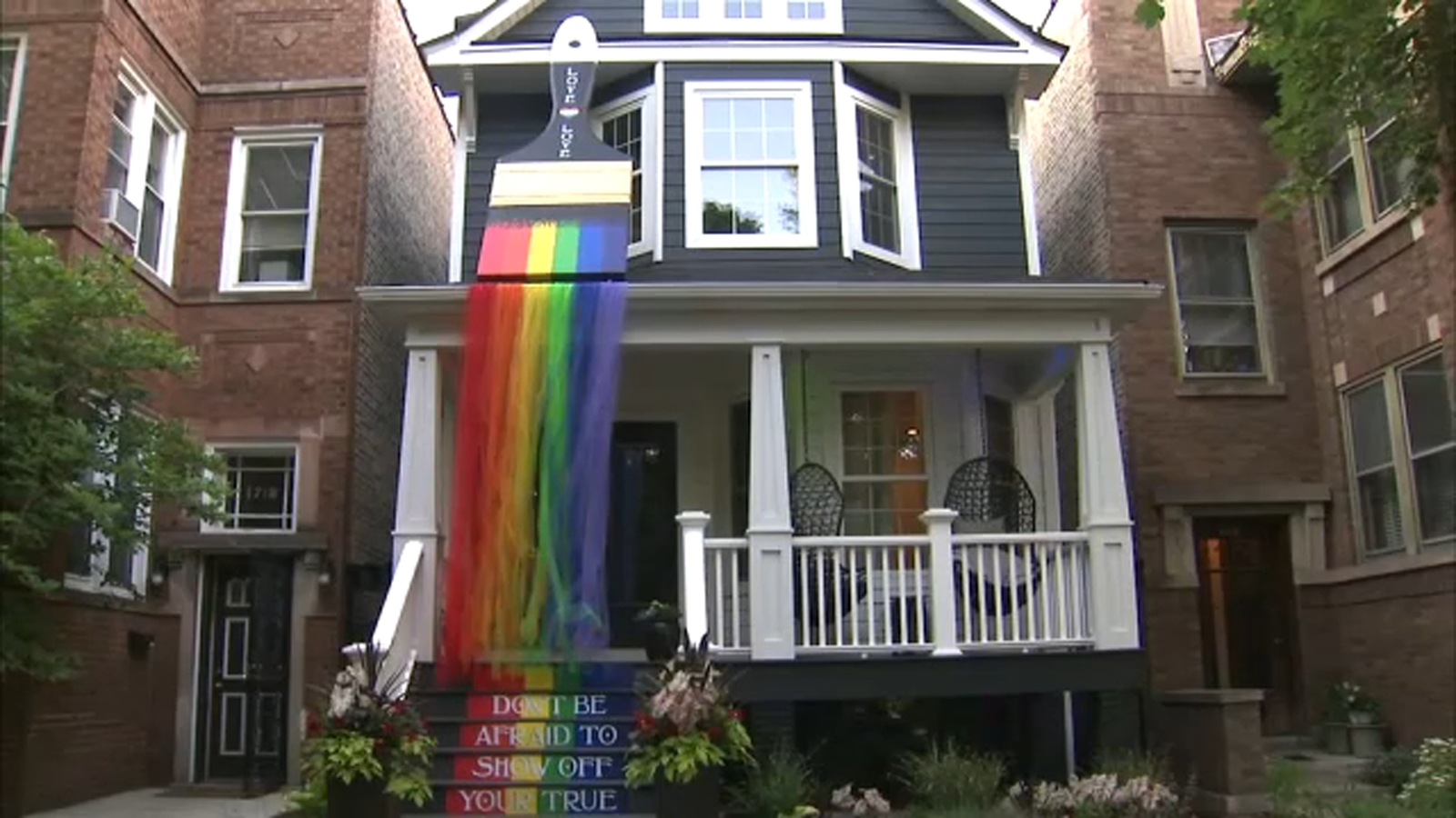 Chicago house decorated for Pride Month 2021 in Andersonville - ABC7 ...