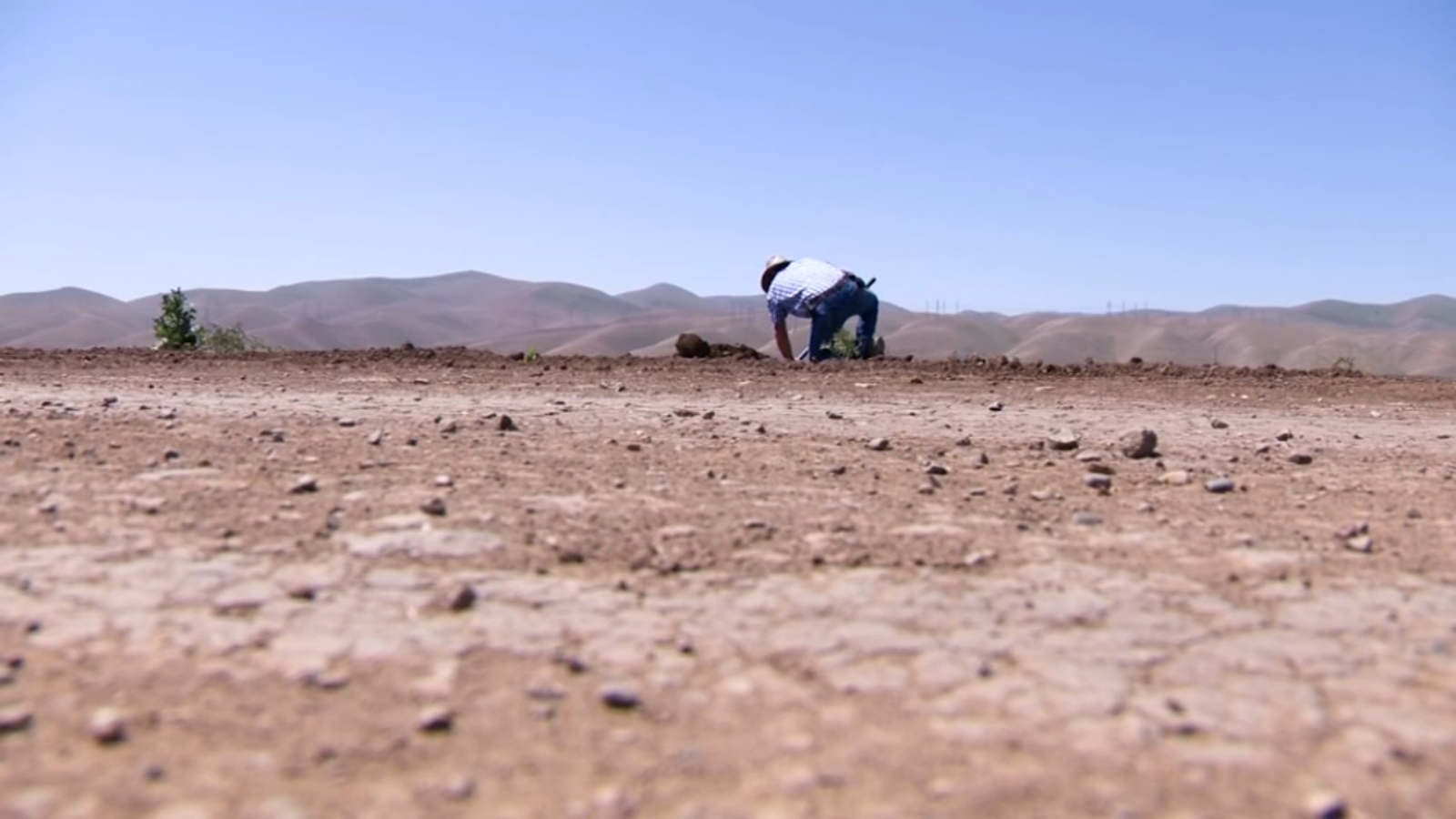 California warns farmers of possible water cutoffs due to drought ...