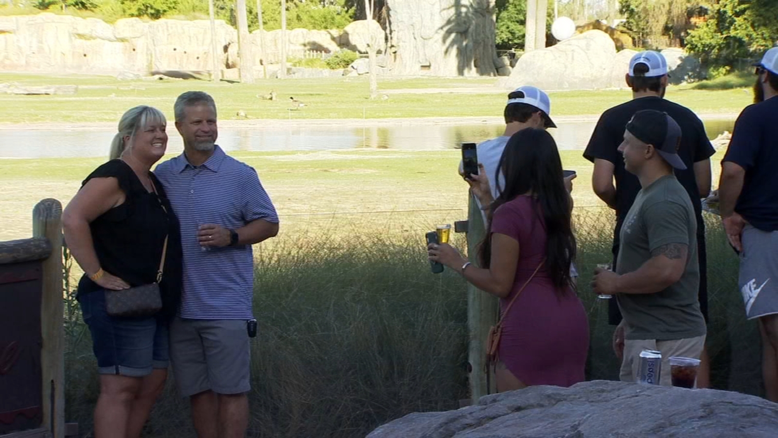 Visitors taste brews, feed giraffes at Fresno Chaffee Zoo festival ...