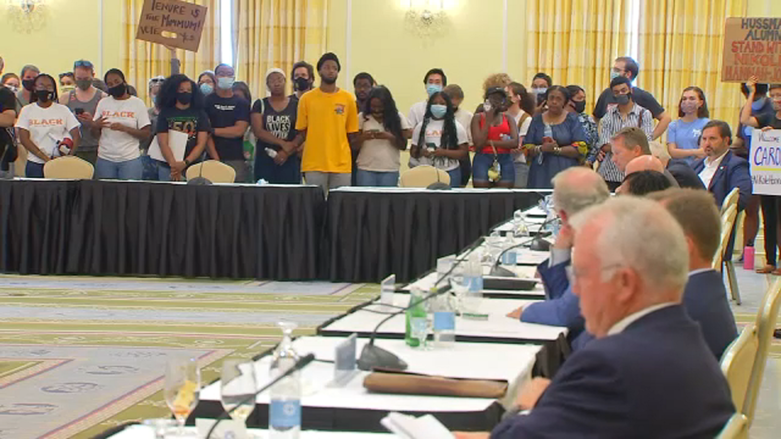 UNC Board of Trustees votes 9-4 to approve tenure for 1619 Project ...