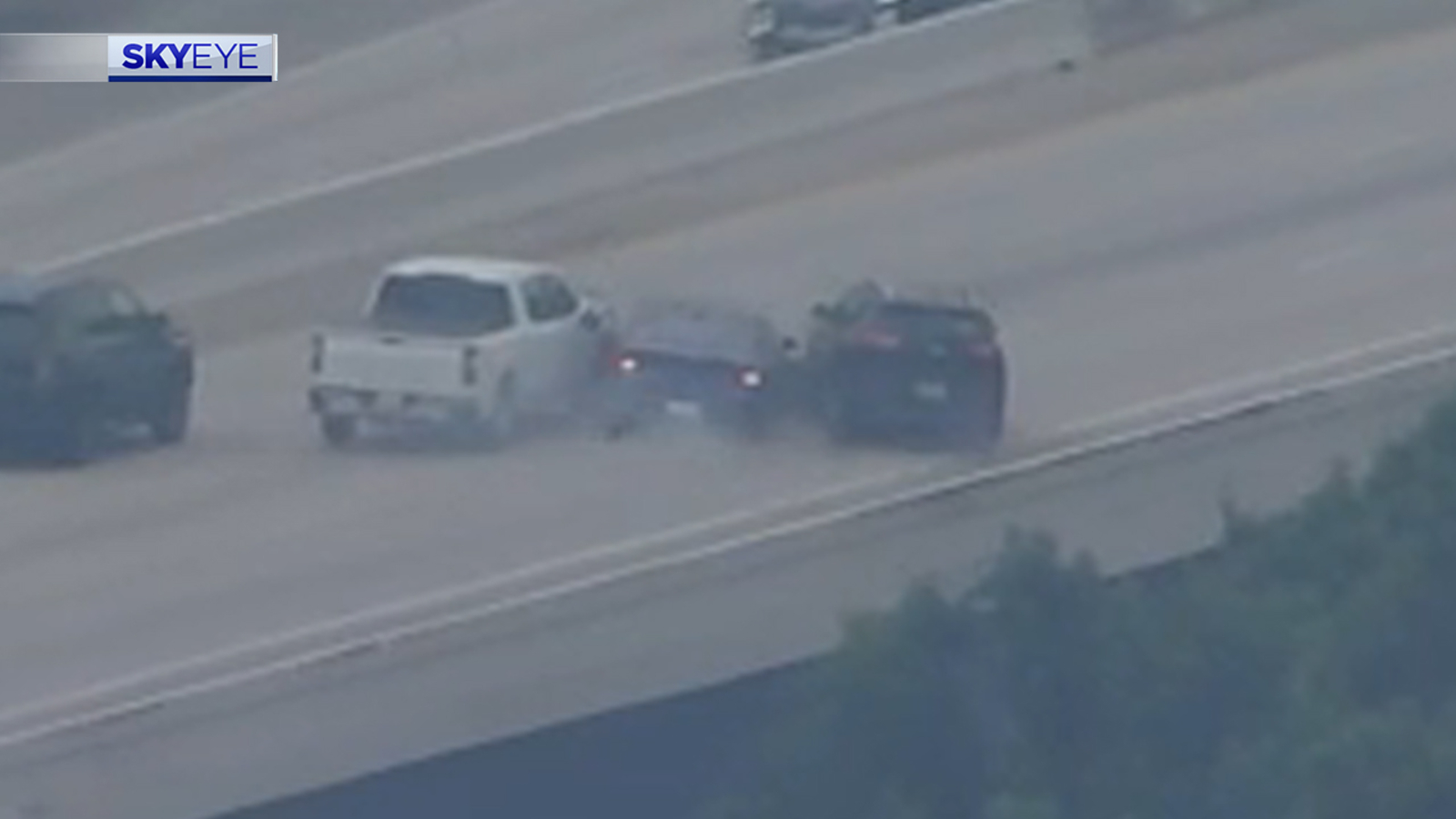 Houston police chase: Wanted murder suspect takes off after chase ends ...
