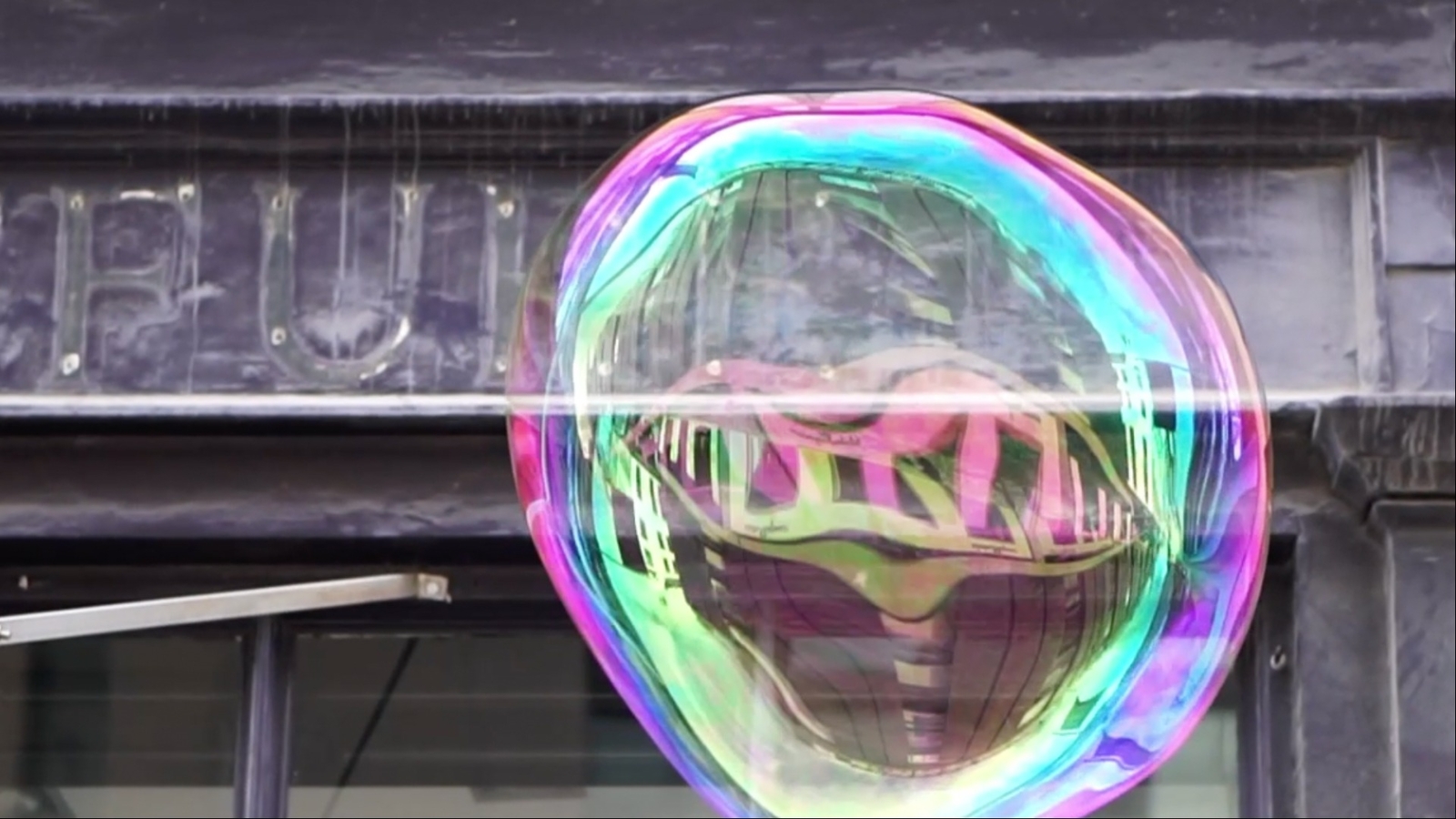 'Super Science with Drew': Create giant bubbles at home with these DIY ...