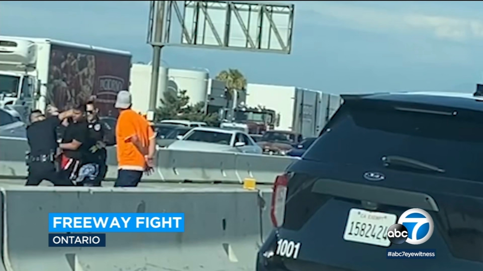 Video: Fight breaks out on 60 Freeway in Ontario after crash, officer ...