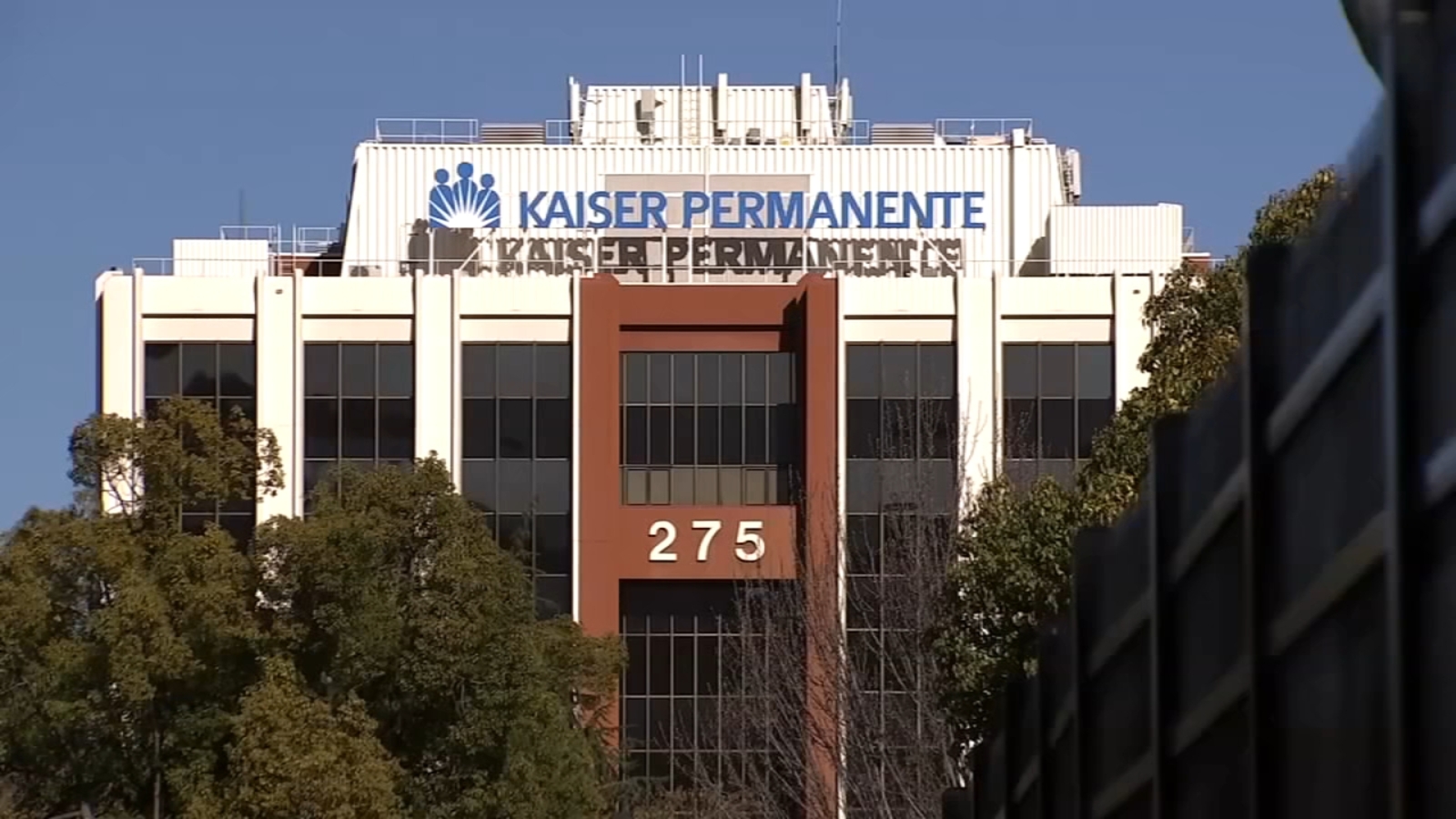 'More assertive': Kaiser Permanente, others announce COVID-19 vaccine ...