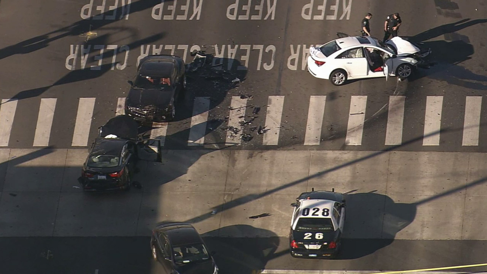 3 Hospitalized Following Multi Car Crash In Van Nuys Abc7 Los Angeles