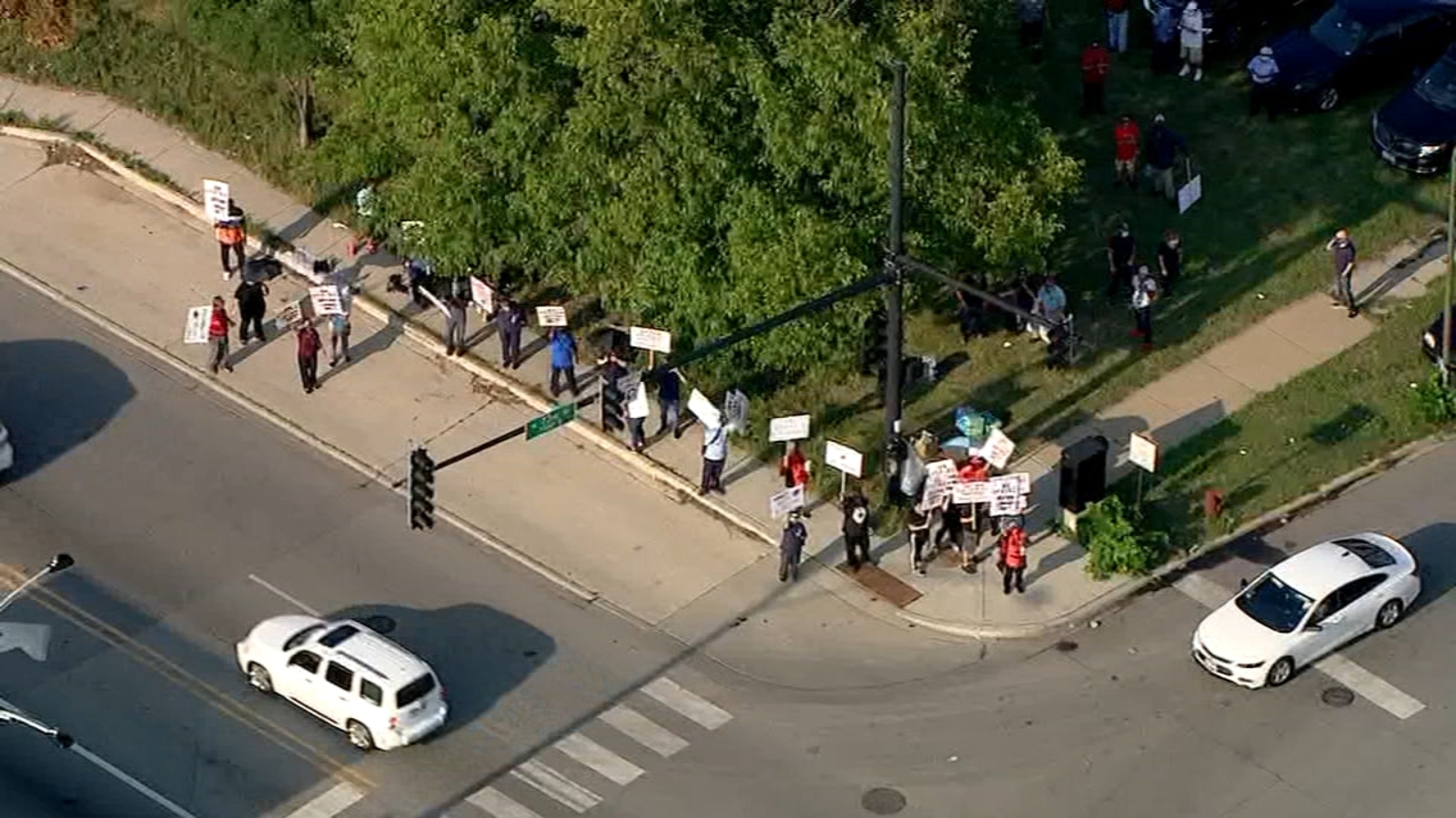 Nabisco strike: Marquette Park factory workers join colleagues across ...