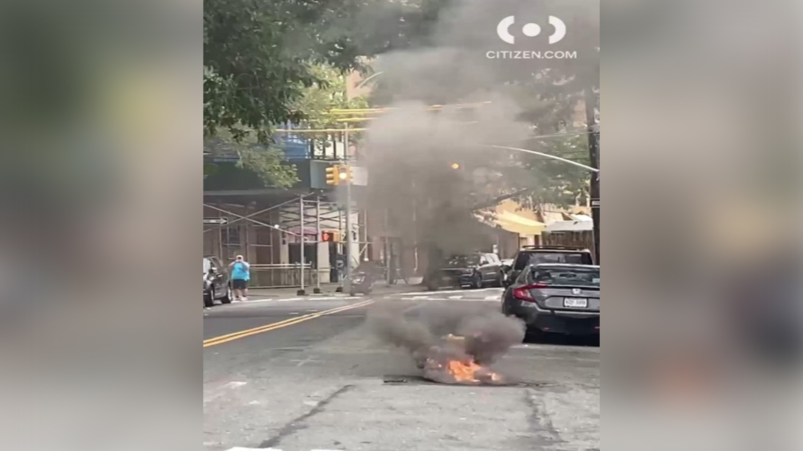 Queens manhole fire leads to elevated carbon monoxide levels in nearby ...