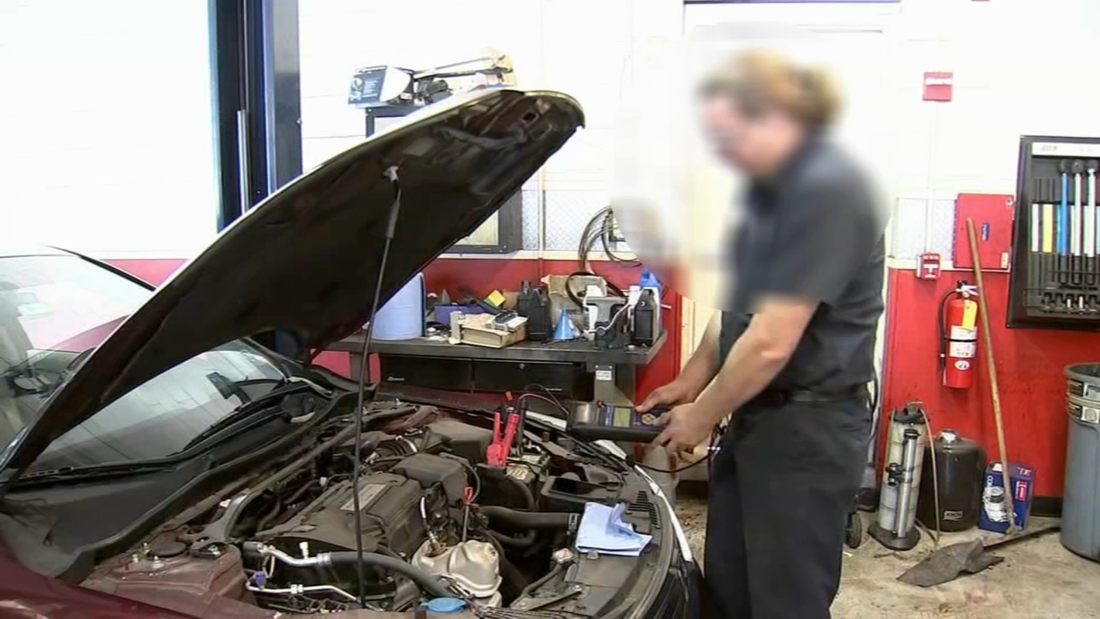 Checkbook Magazine: When and what to get when it comes to lawn care ...