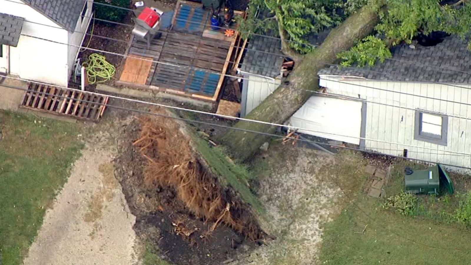 Chicago weather: Storms race through Chicago area, prompting severe ...