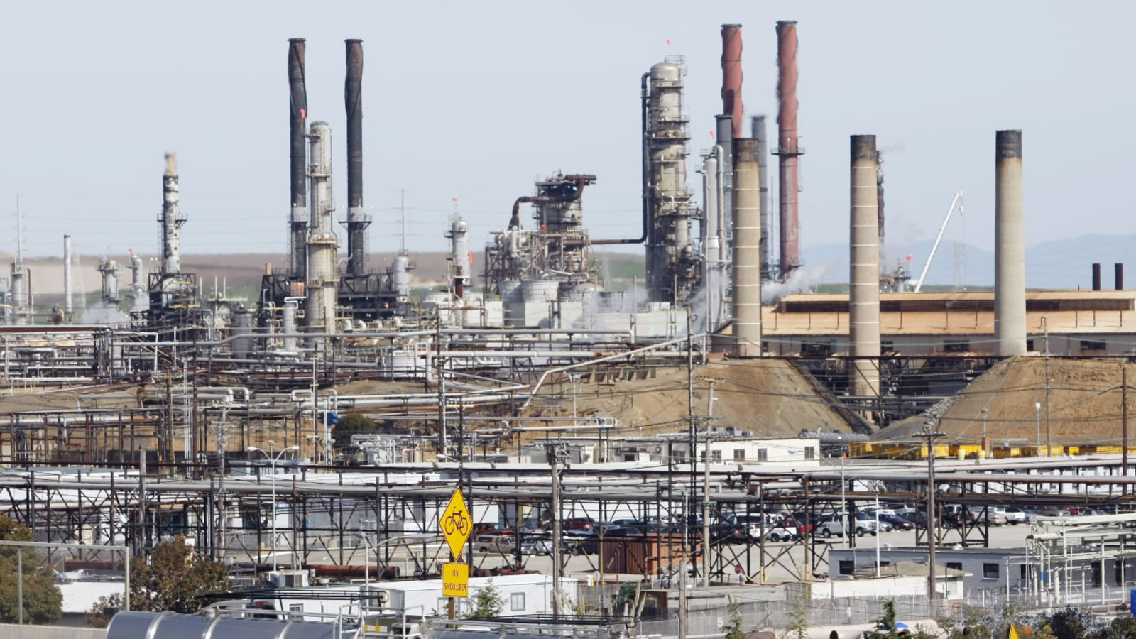 Dow drops 200 points as oil takes another stumble on Wall Street ...