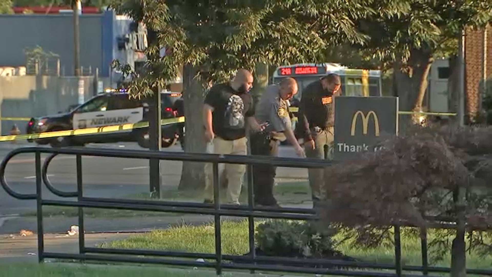 1 dead, 2 hurt in shooting and crash in Newark, New Jersey - ABC7 New York