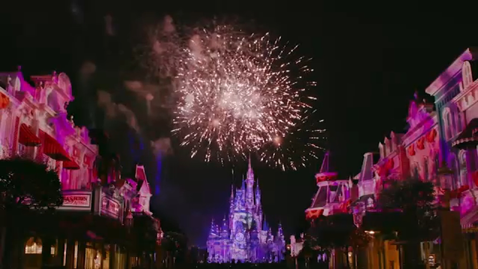 Windy City Weekend: Is Val the only one not watching Netflix's new hit ...