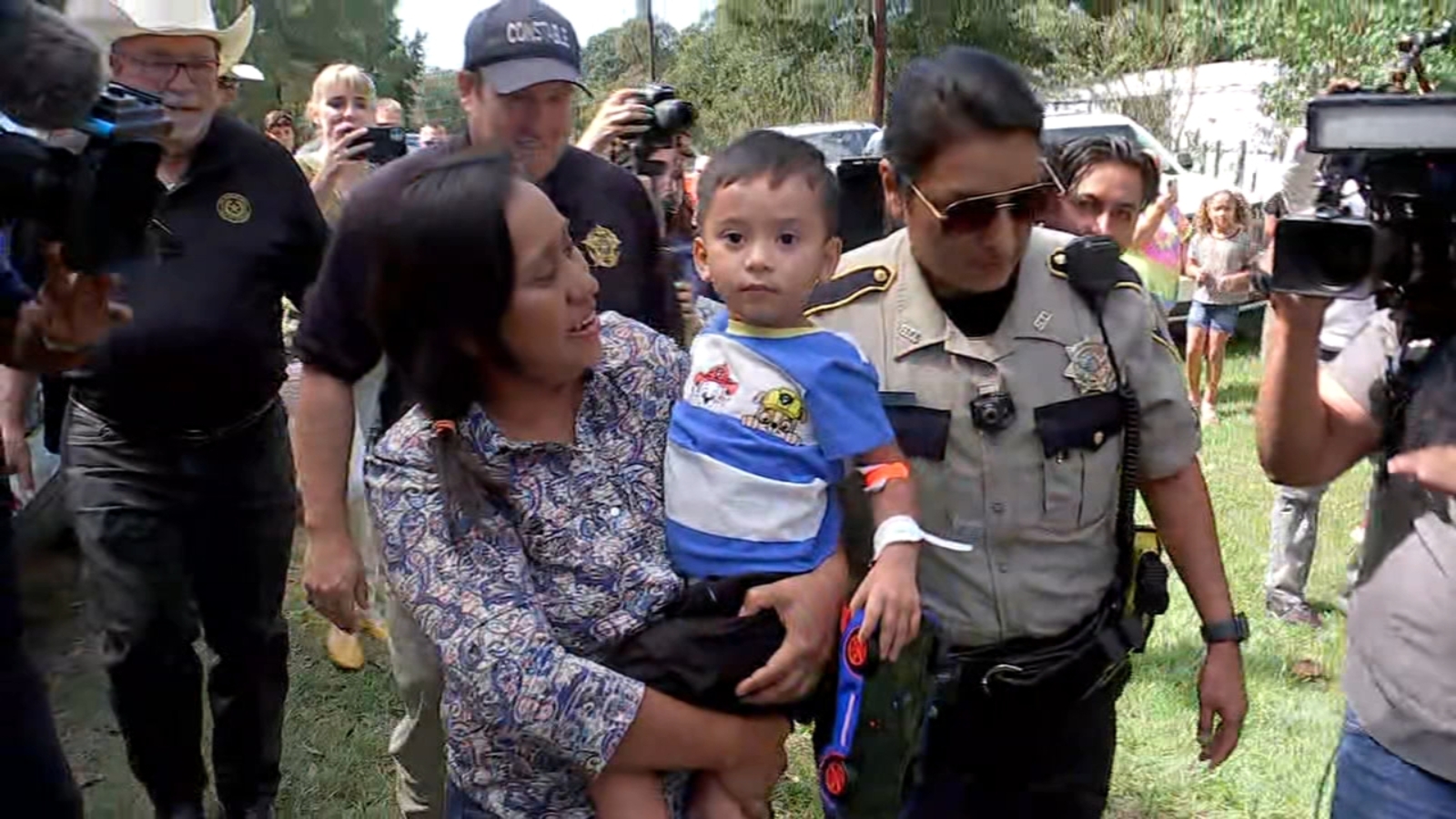 Christopher Ramirez: Online scammers using story of 3-year-old lost in ...