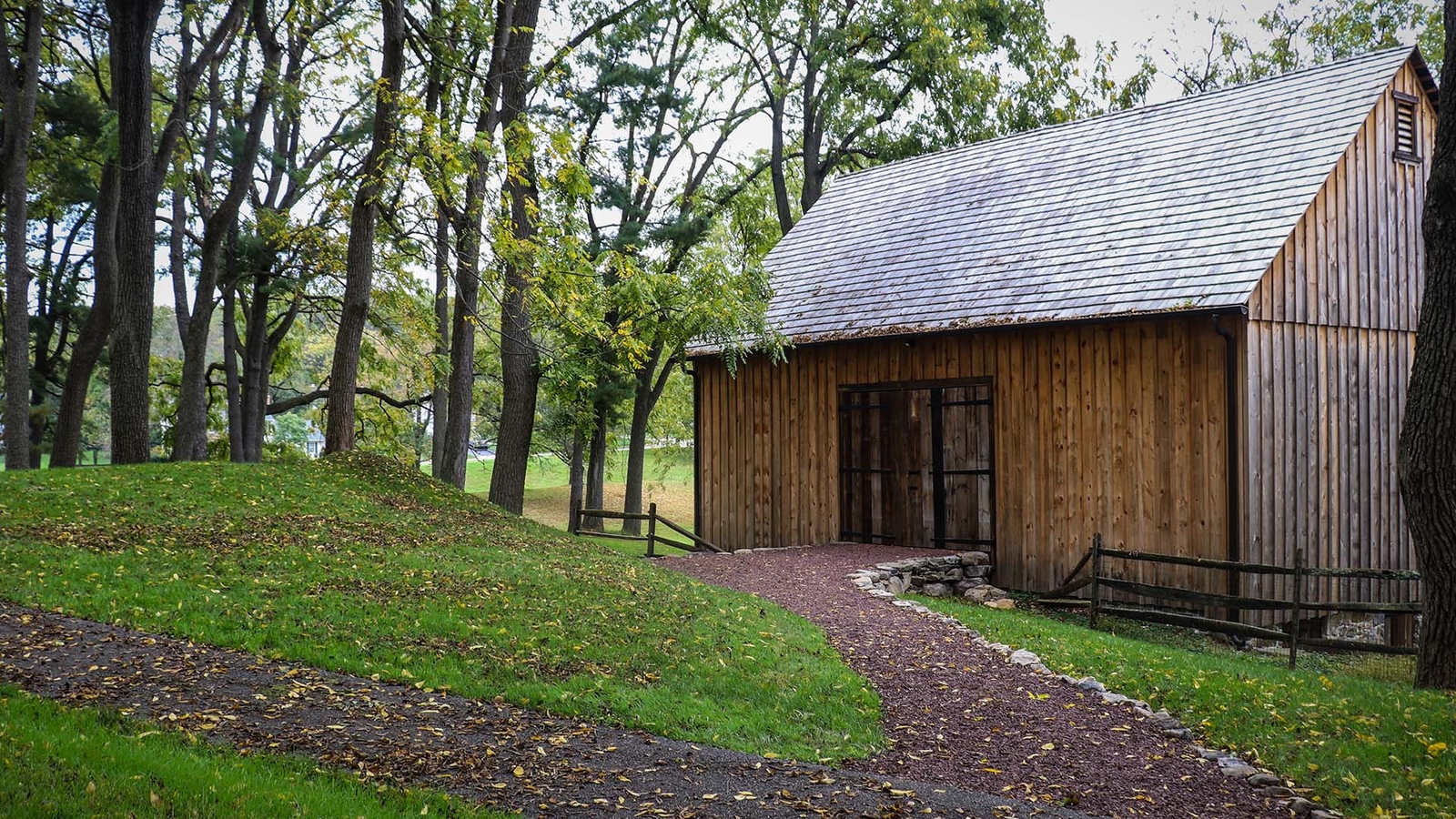 Community saves and rebuilds historic log barn in Chester County - 6abc ...