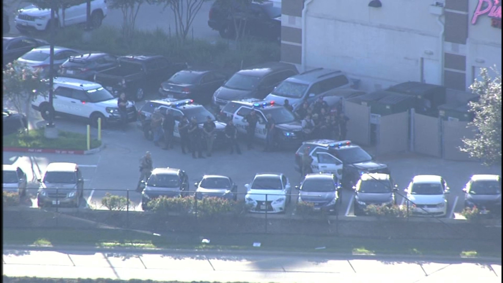 End of chase prompts SWAT stand off near University of Houston - ABC13 ...