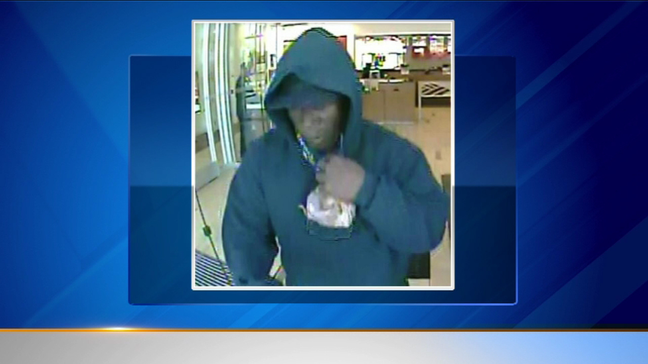Man In Custody After West Side Bank Robbery Police Say Abc7 Chicago