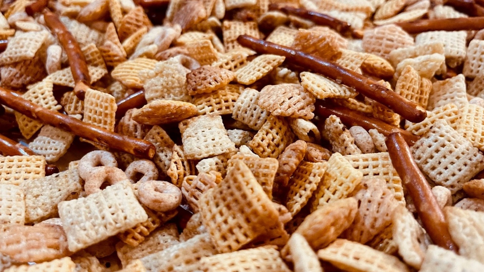 Big Weather's Big Recipe: Grandma's Chex Mix - ABC11 Raleigh-Durham