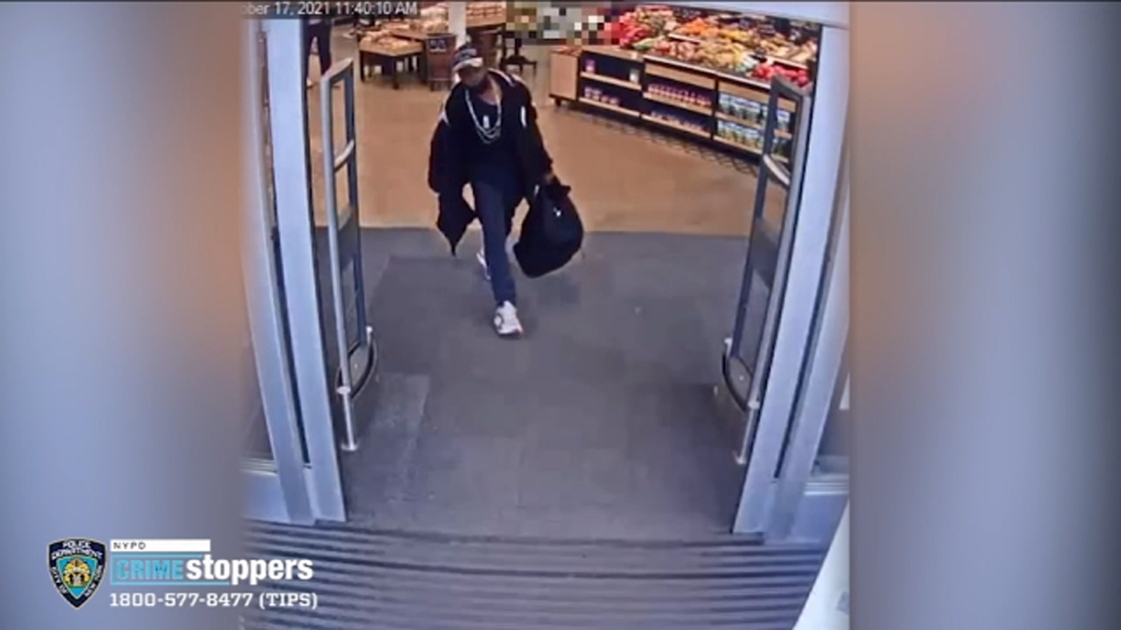 Man arrested after allegedly robbing Target store, threatening security ...