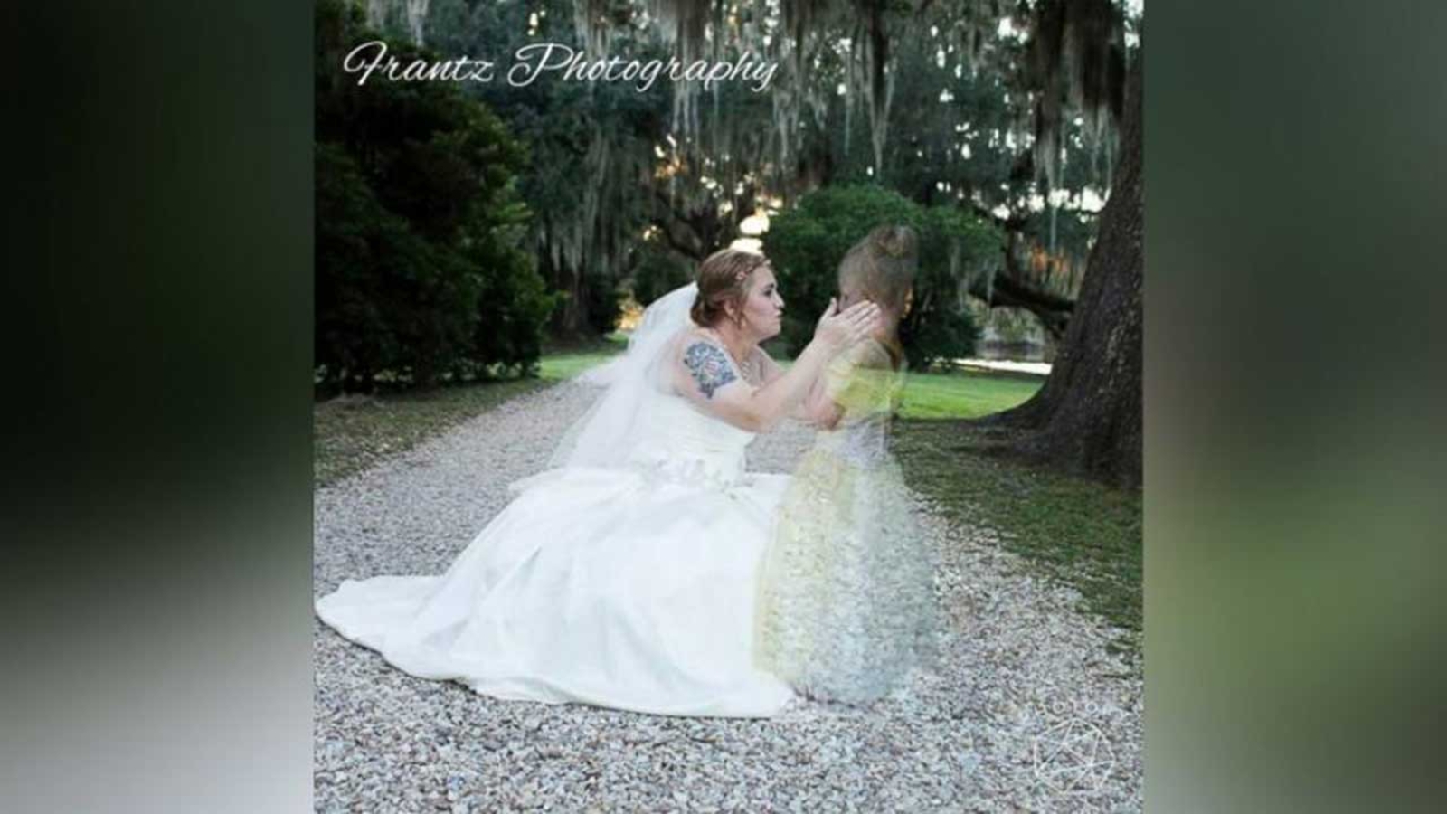 Grieving Mother Honors Late Daughter In Wedding Photo Abc13 Houston
