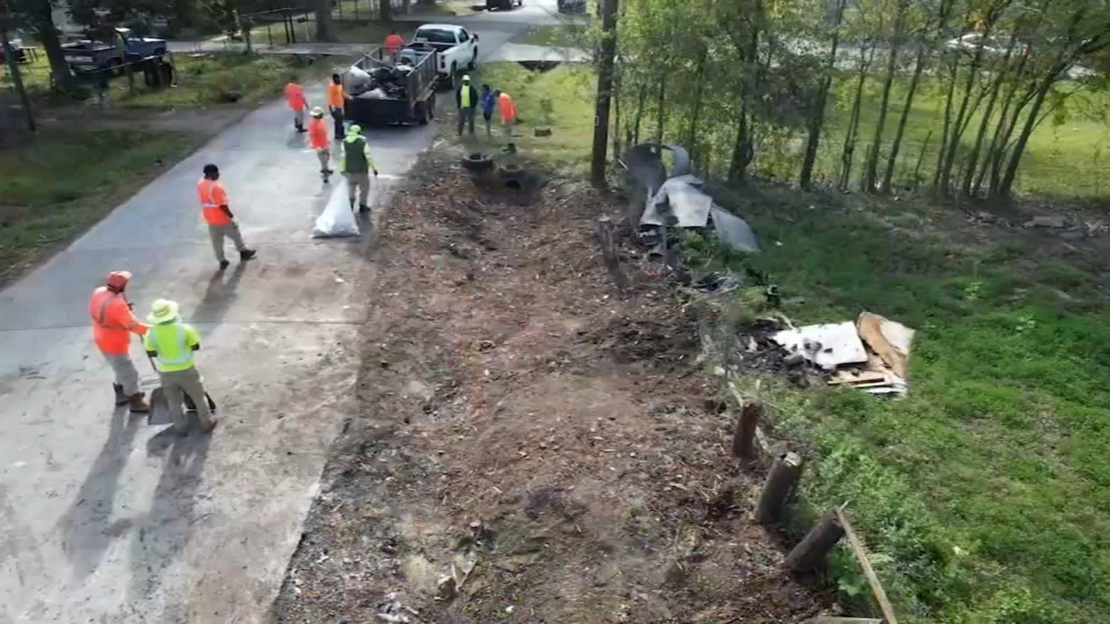 Growing pile of trash in Kashmere Gardens cleaned up one day after ...