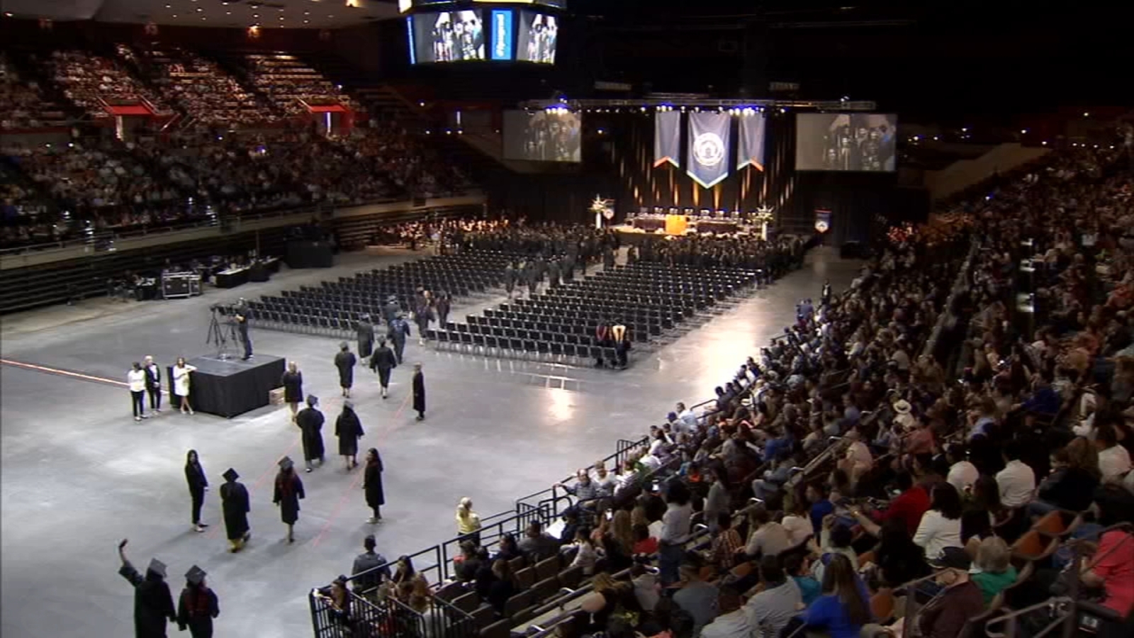 Fresno Pacific returning to in-person graduation ceremonies - ABC30 Fresno