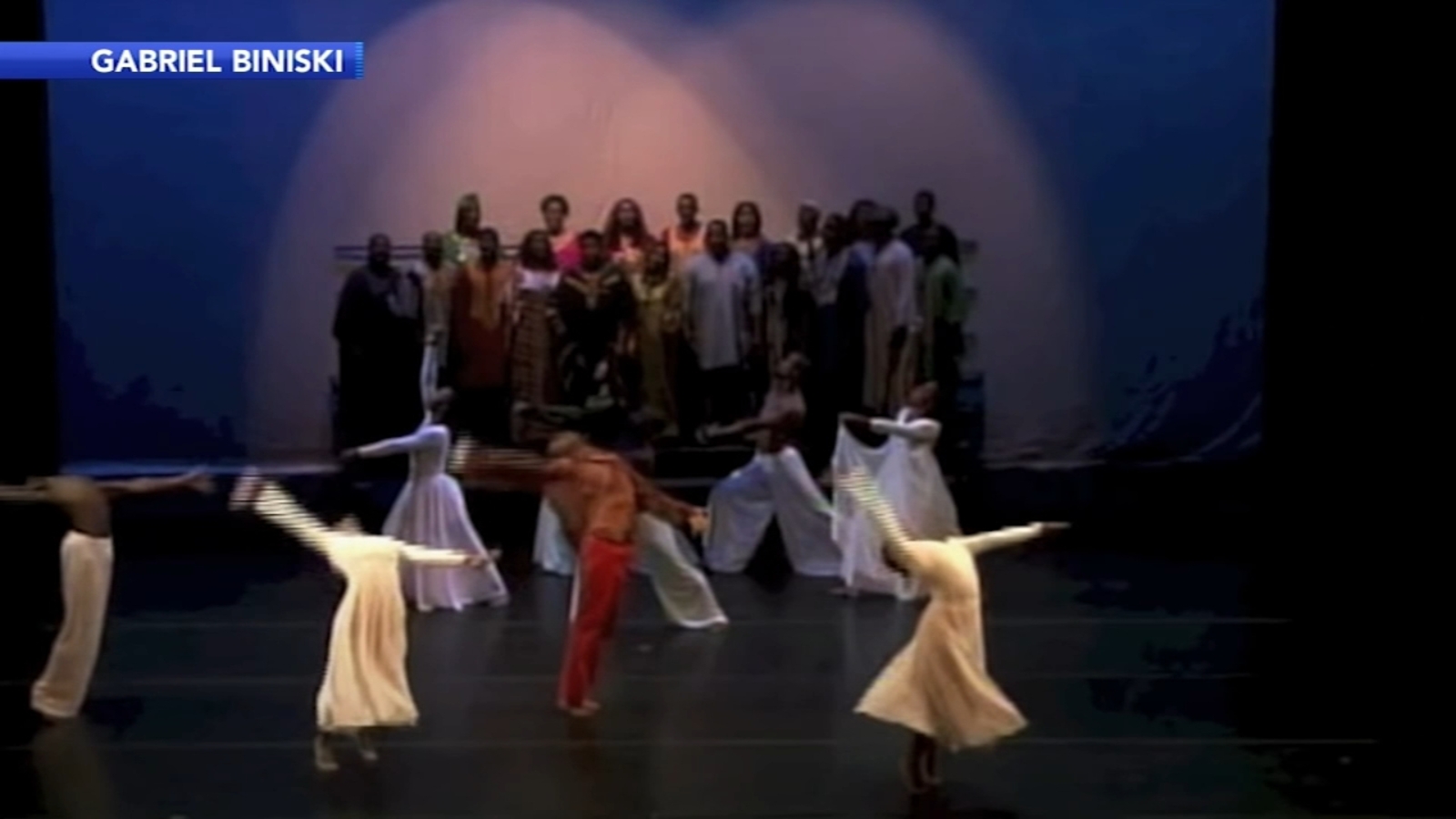 Philadelphia Christmas spectacle 'Carols In Color' celebrates 30th ...