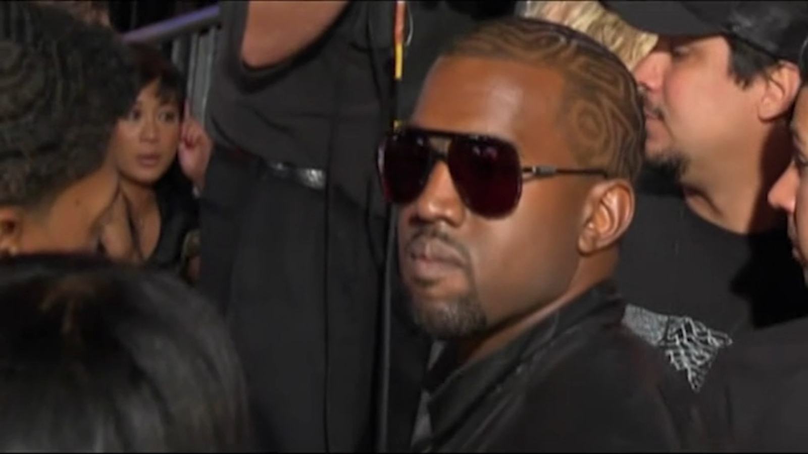 Kanye West buys nearly all 4K toys for Englewood, Chicago toy drive ...