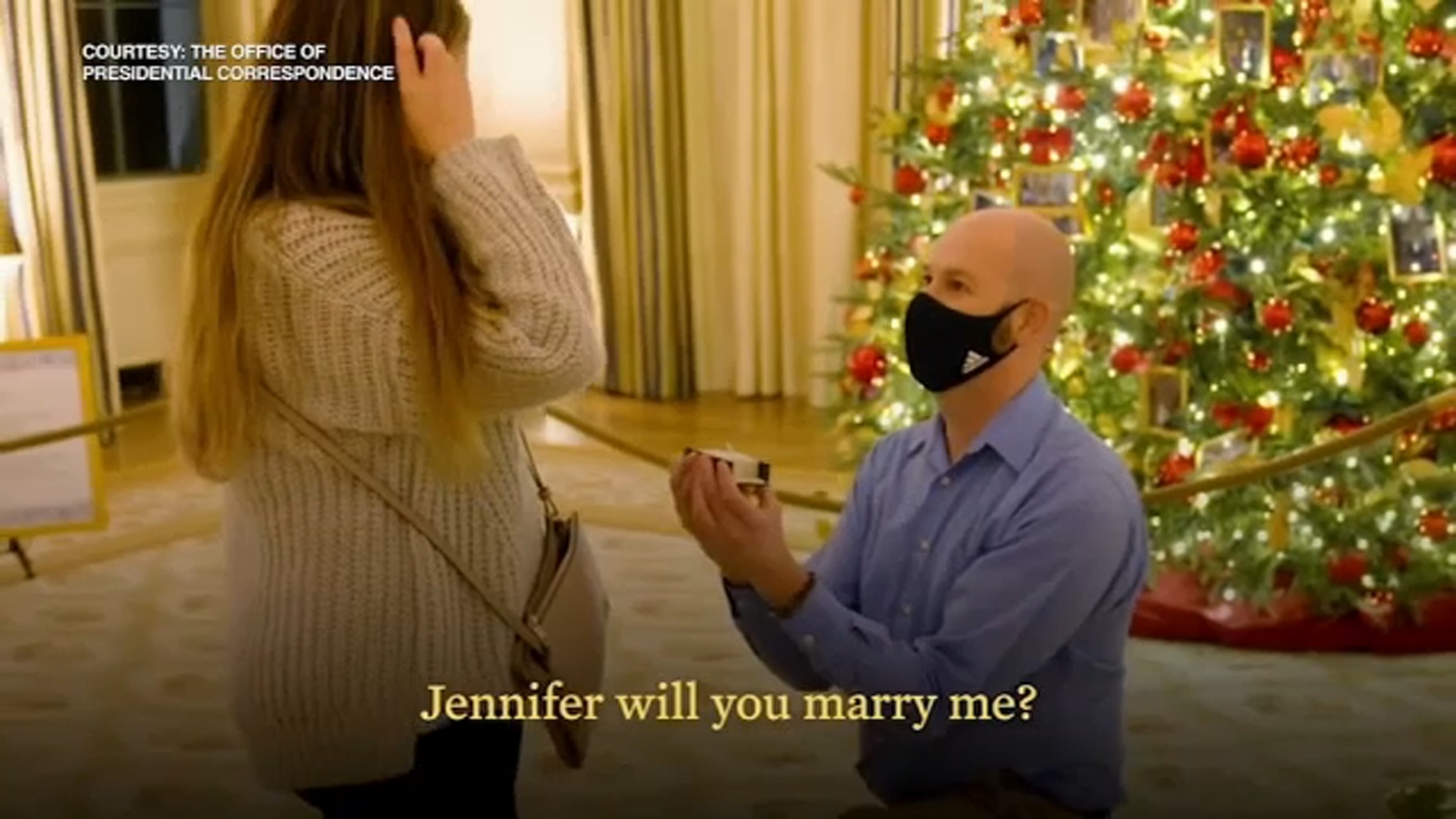 White House tour turns into Christmas proposal for Mundelein couple ...