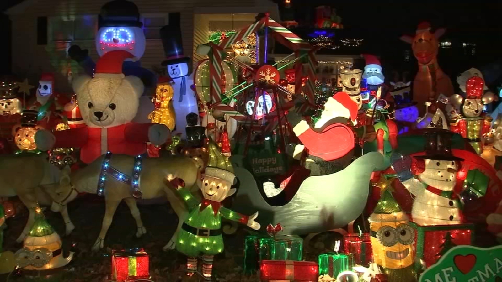 Havertown family's holiday display spreading joy across the community ...