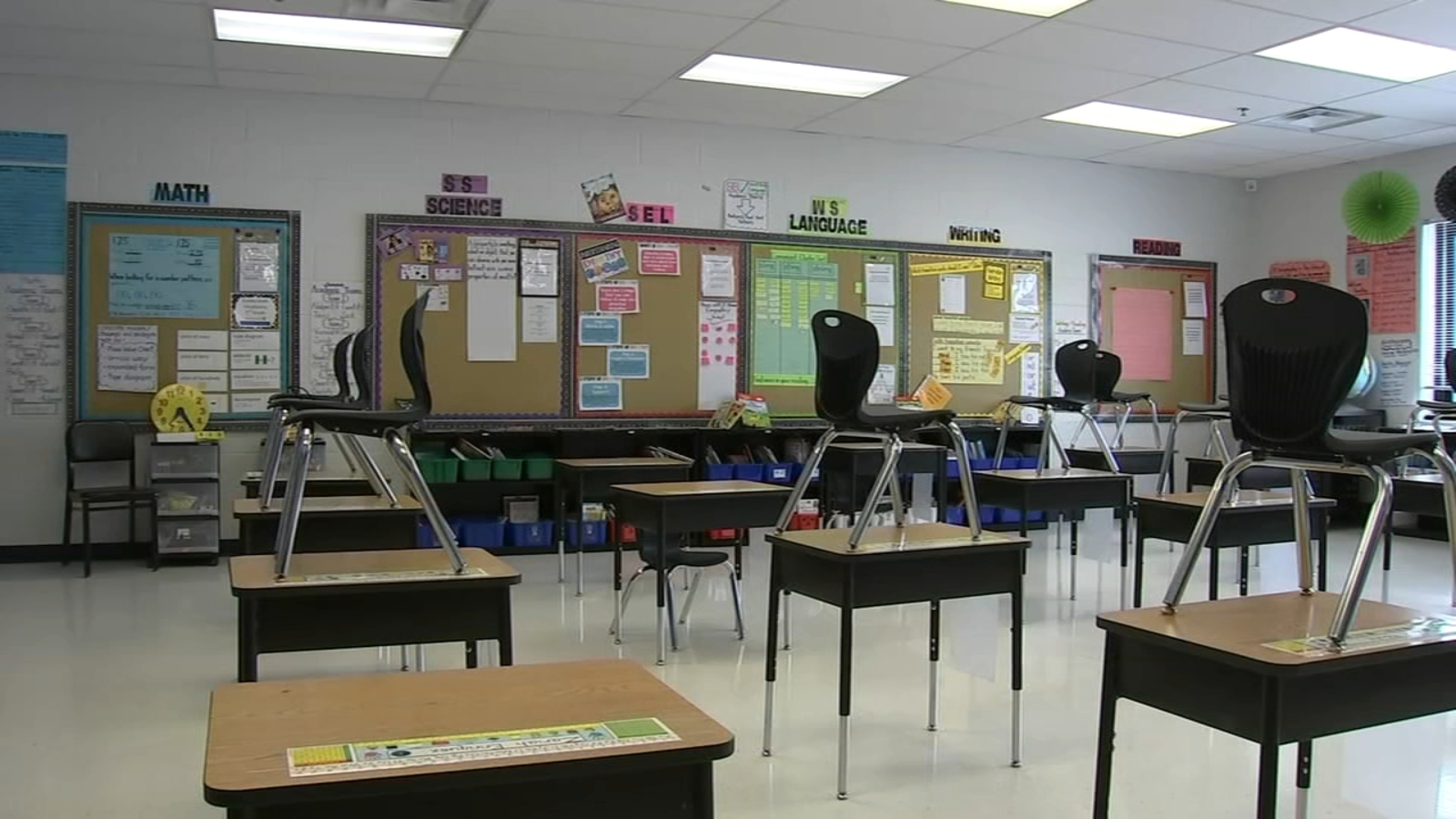 Illinois COVID: Elgin School District U-46 closes several schools due ...