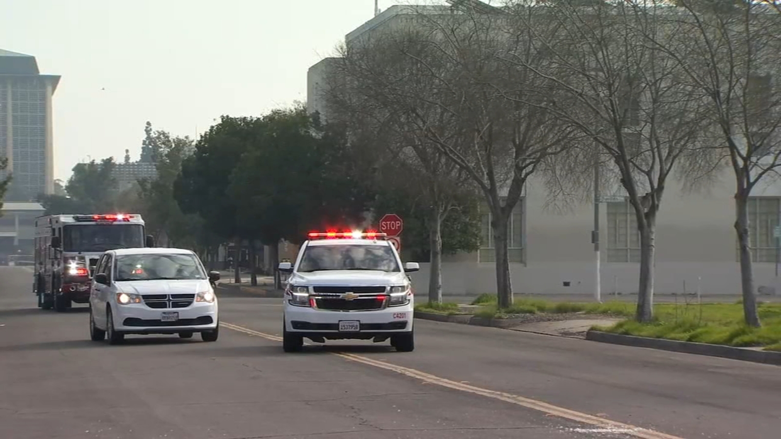 Firefighters escort fallen CAL FIRE captain back to Fresno - ABC30 Fresno