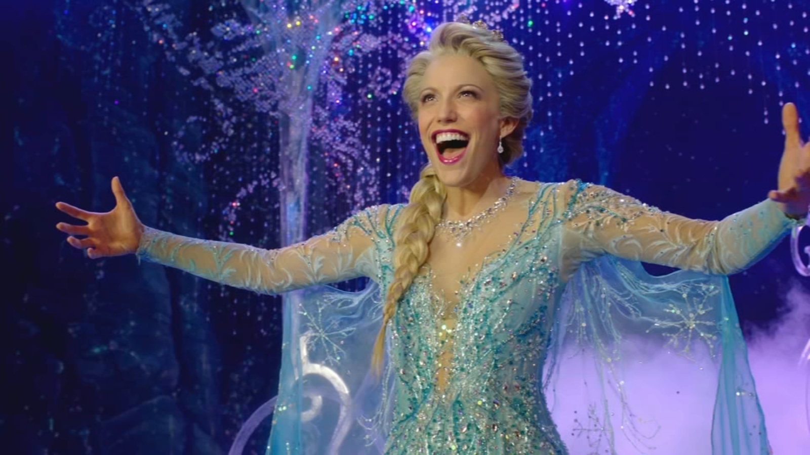 'Frozen' musical nears end of Chicago run at Cadillac Palace Theater ...